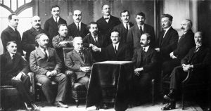 Wolfgang Köhler - Life, Theories & Impact - Counselling Collective