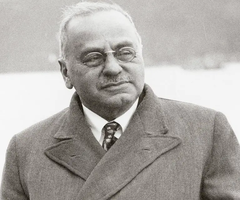 Alfred Adler - Life, Theories & Impact - Counselling Collective